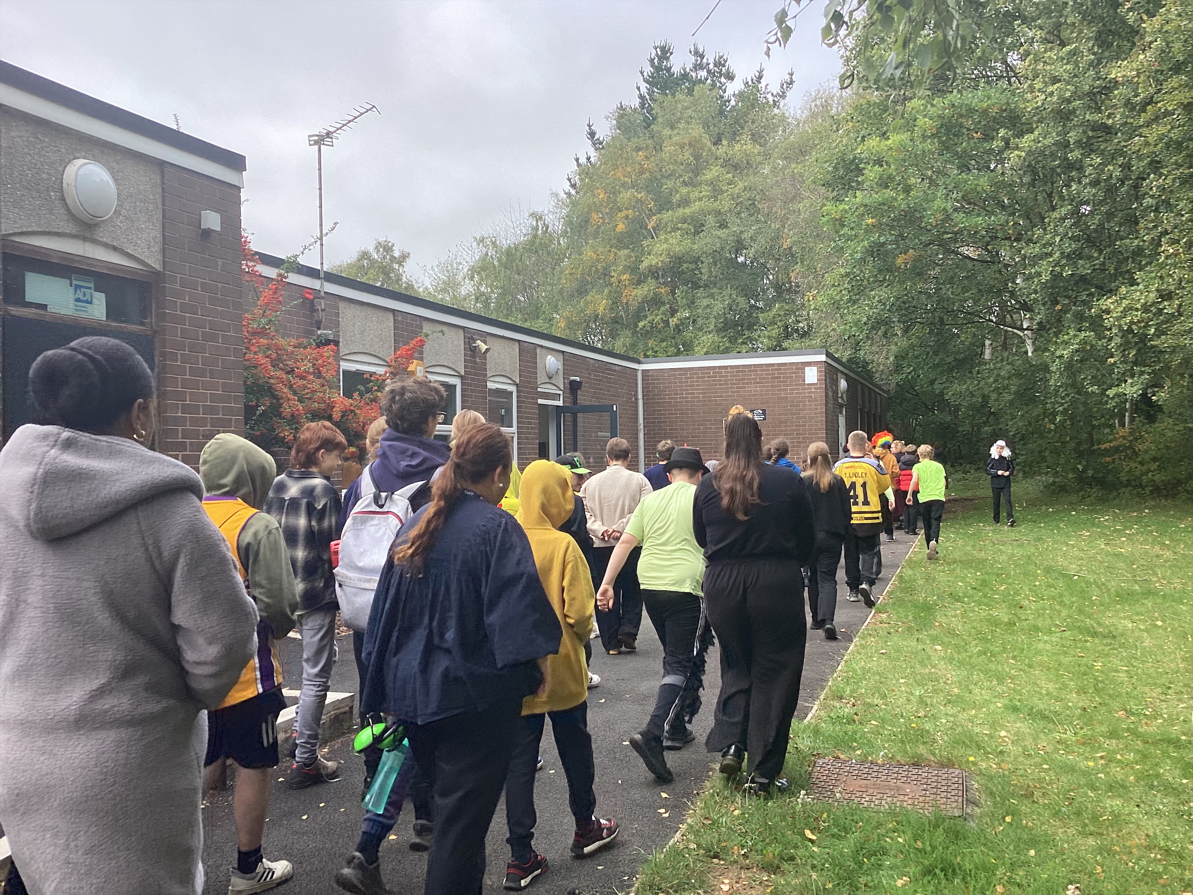 Walking for Wellbeing: Hello Yellow Day in Support of Young Minds ...